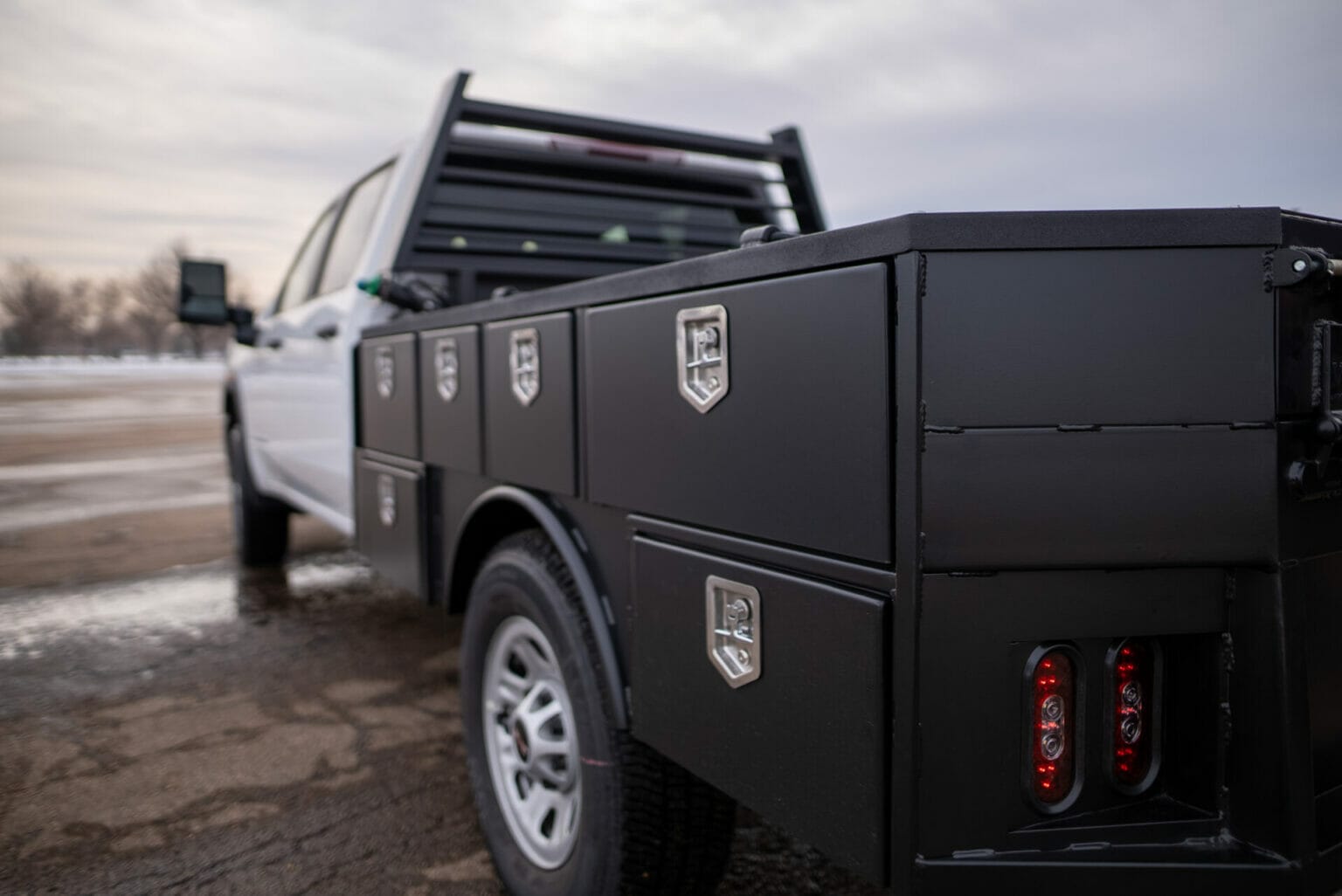 Ironclad flatbeds are here for you to see! - Yoder Family of Companies